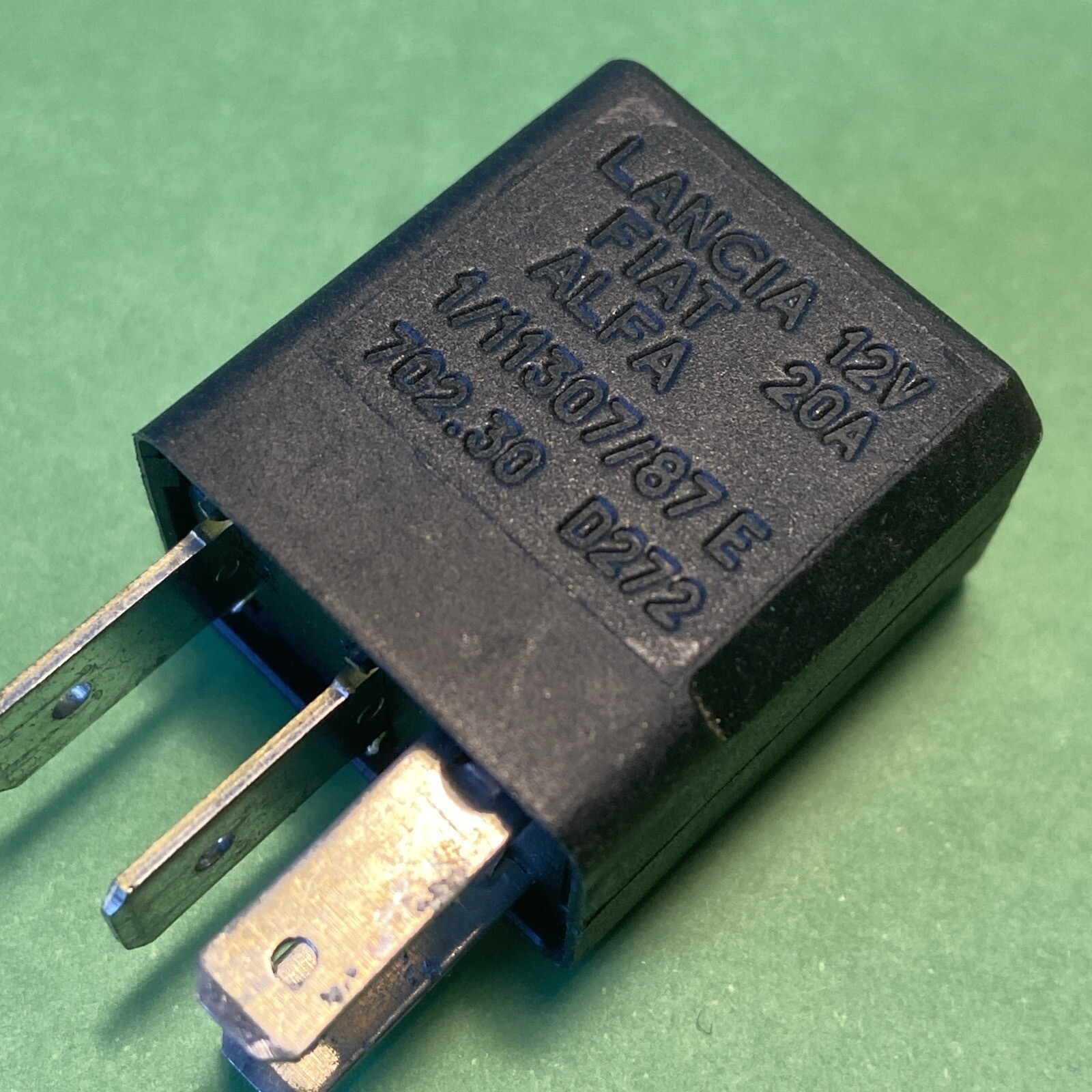 Fiat Lancia Alfa 4 pin black Micro Relay 1/11307/87E 20A 702.30 D272 | eBay