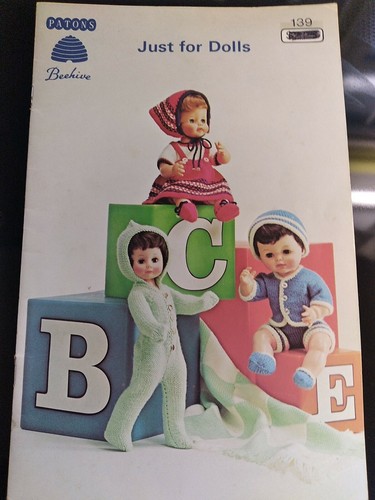 Patons BEEHIVE Just for Dolls BOOK #139 baby barbie KNITTING 1950 or ...