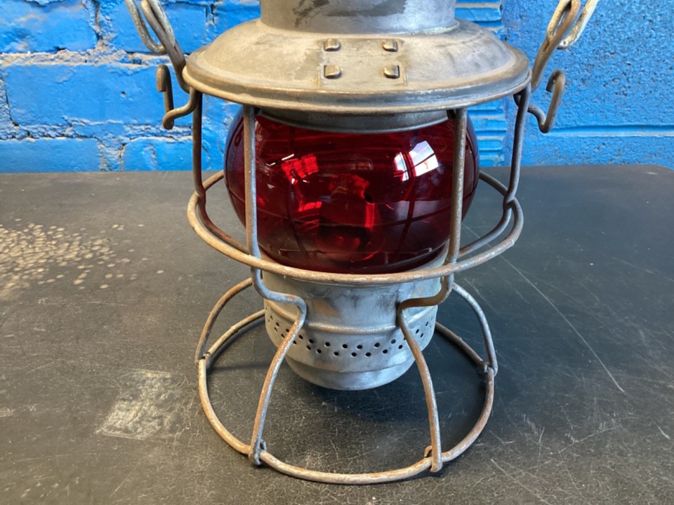 GOOD USED ADLAKE KERO ROCK ISLAND LOGO RAILROAD LANTERN W/UNMARKED RED ...