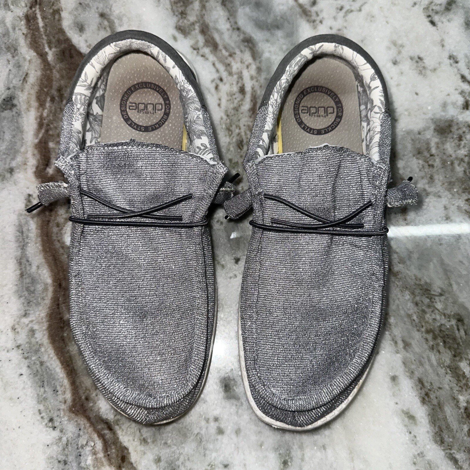 Hey Dude Sparkling Grey Wally Women Shoes size 9. Exc… - Gem