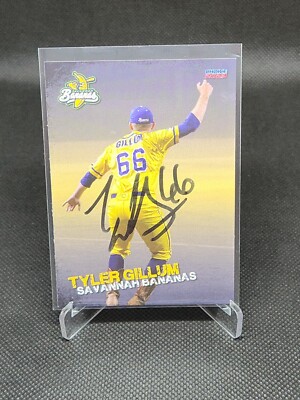 Tyler Gillum Signed Savannah Bananas Team Set Card Autographed Auto D ...