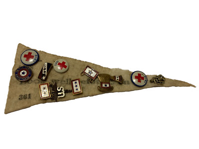 ANTIQUE MINI PENNANT WITH WW1 ENAMELED PINS RED CROSS USN OVER THERE 3 ...