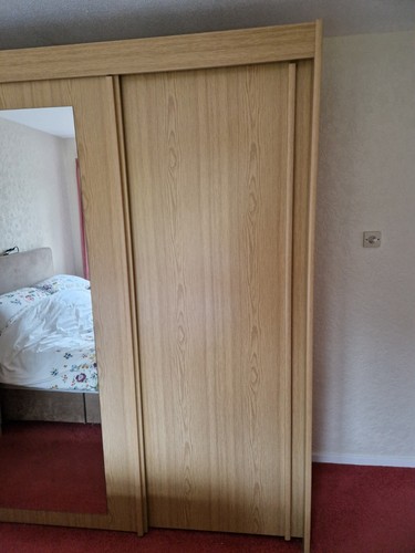Wardrobe 3 Sliding Doors Middle Panel Is A Mirror Light Oak Wood Veneer ...