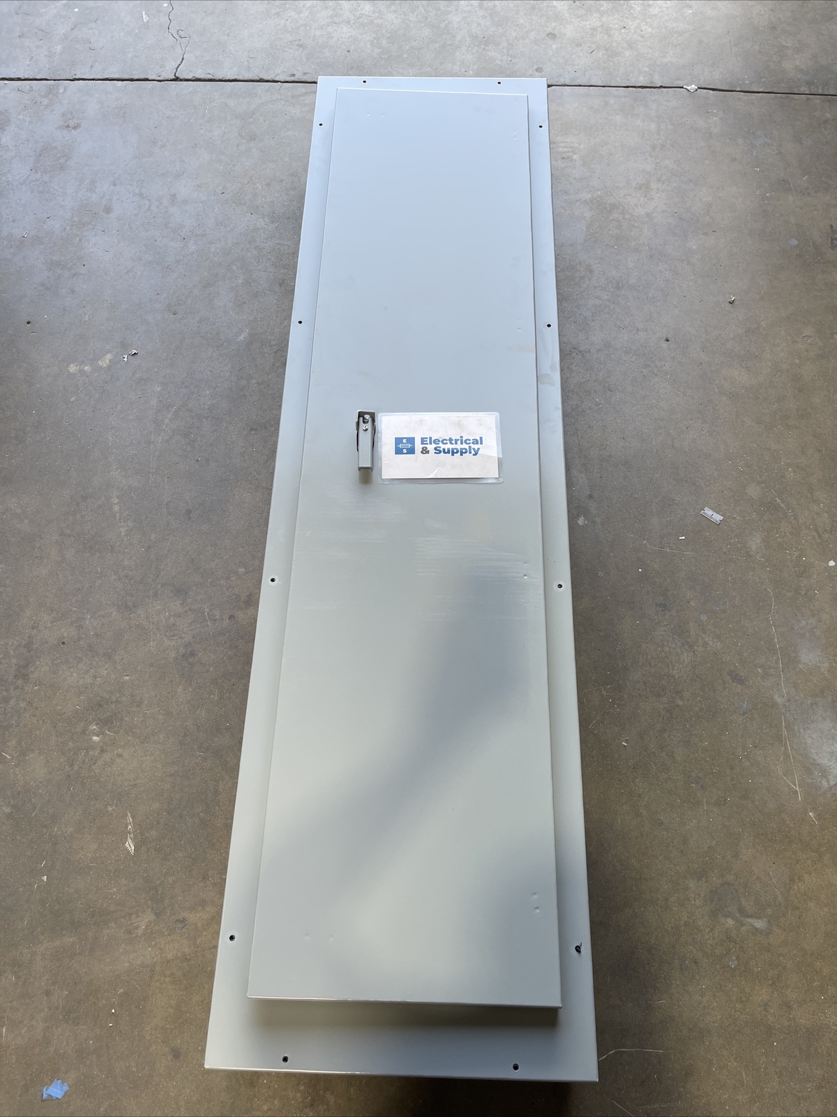 600 Amp Panel 120/208V Main Lug, Complete With Breakers 3ph 4w New In ...