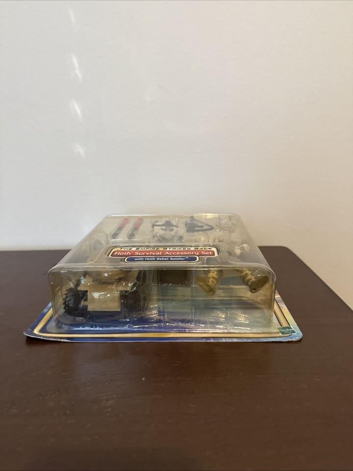 STAR WARS SAGA HOTH SURVIVAL ACCESSORY SET WITH HOTH REBEL SOLDIER | eBay