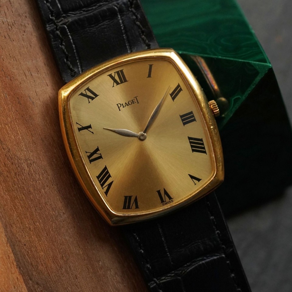 Piaget Vintage Cushion Ref. 9741 18k Yellow Gold Manual Wind 29 mm ...