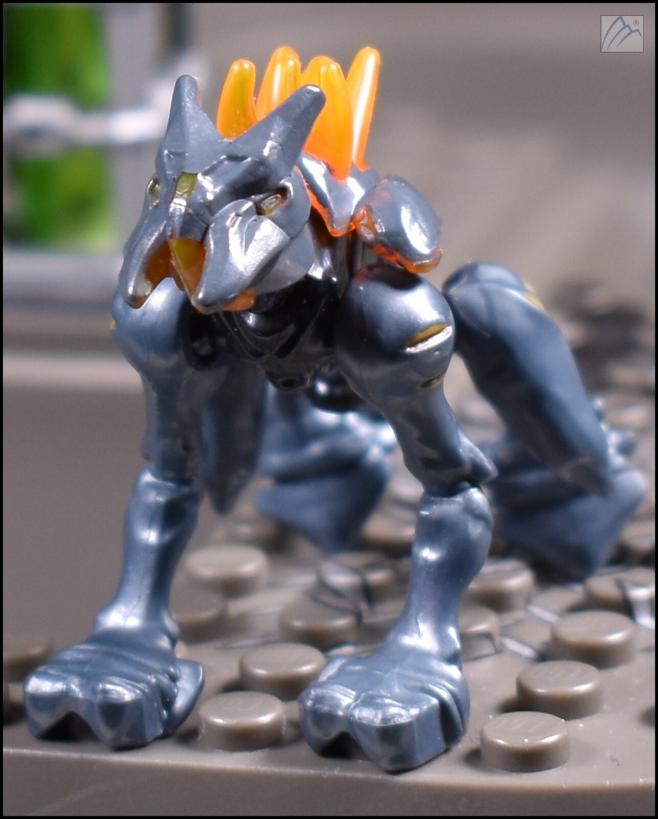 HALO MEGA BLOKS FORERUNNER PROMETHEAN ORANGE CRAWLER ALPHA MINI FIGURE ...