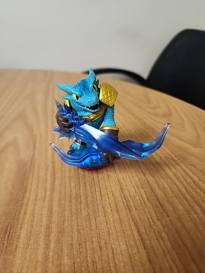 Skylanders Trap Team Snap Shot Blue Water Element Figure - FREE ...