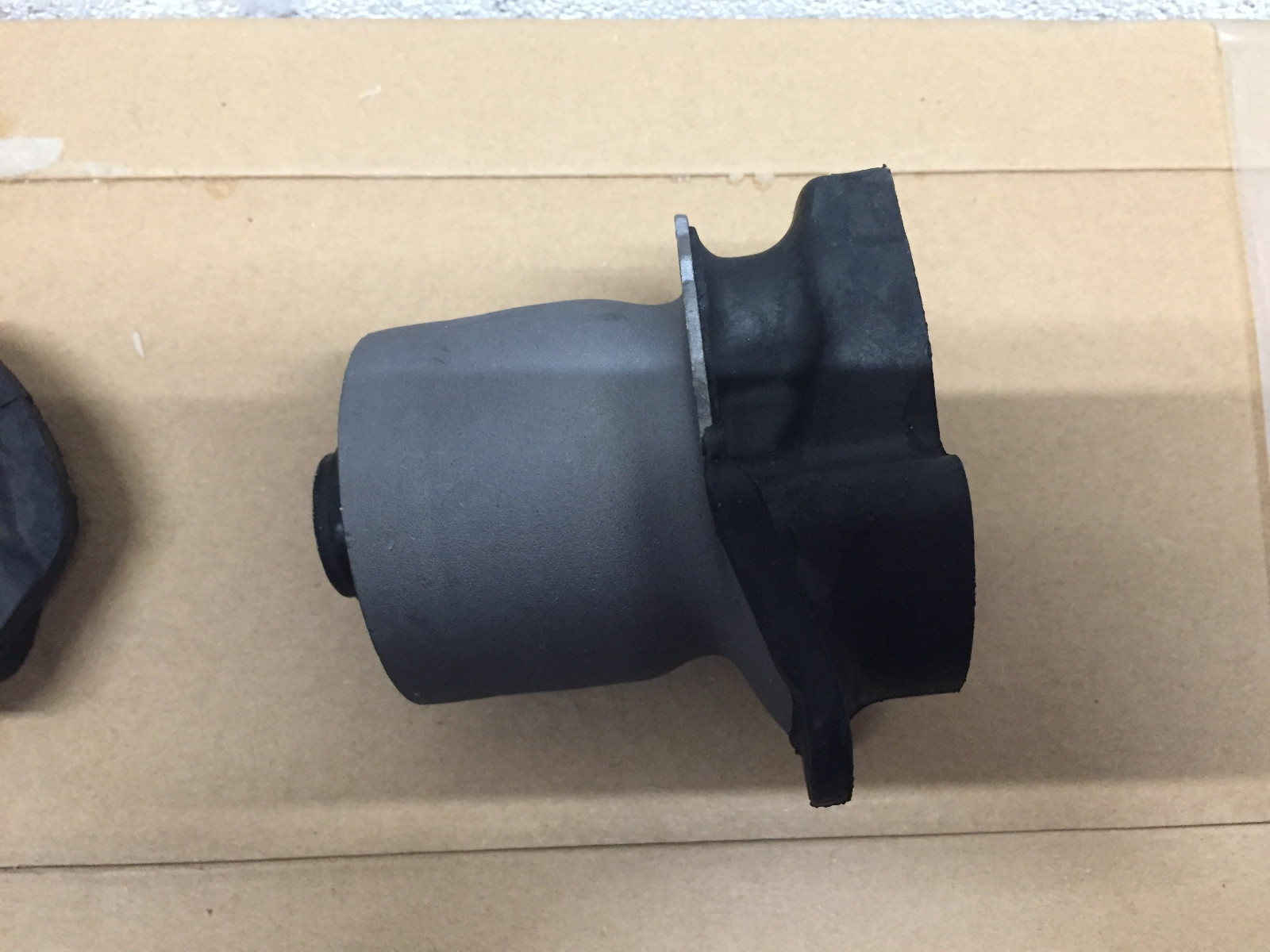 FOR TOYOTA ALPHARD REAR AXLE TRAILING CROSS MEMBER SUBFRAME BUSHING ...