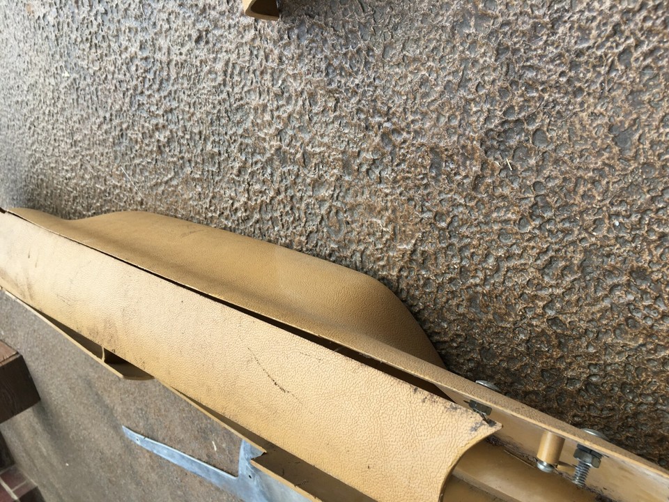 Cuda Console & Woodgrain Overlay Challenger 1970 - 1974 Gold Automatic ...