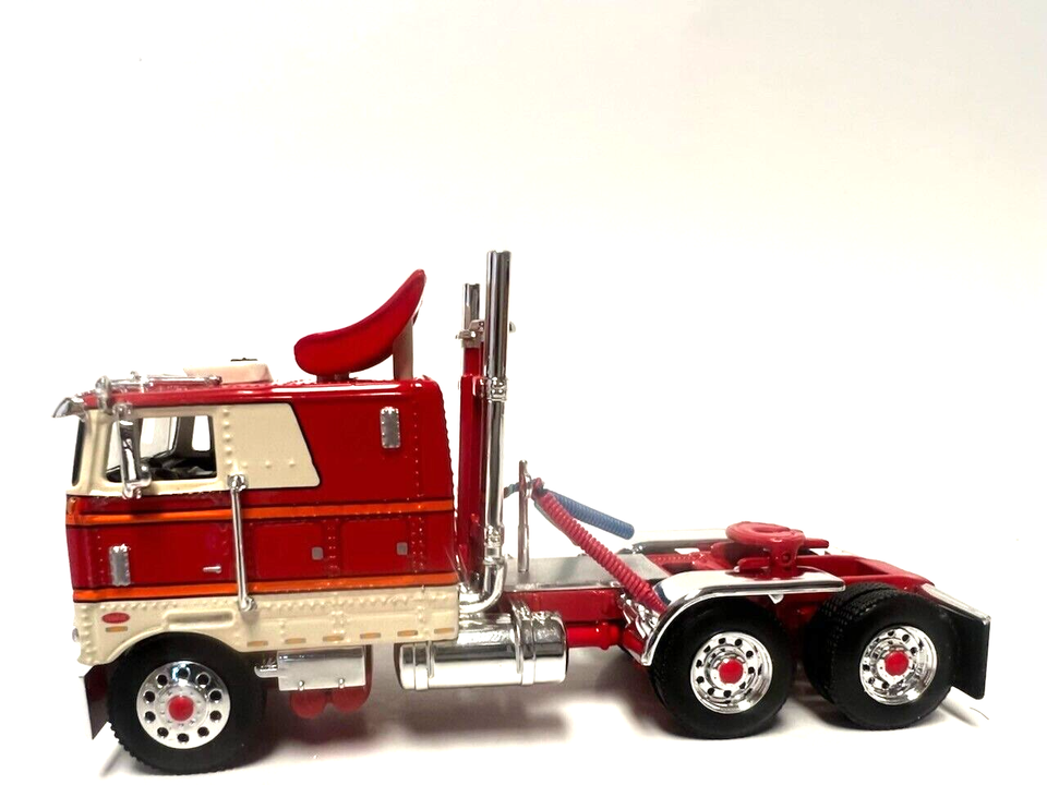 DCP FIRST GEAR 1/64 SCALE PETERBILT 352 CABOVER, RED, WHITE ORANGE ...