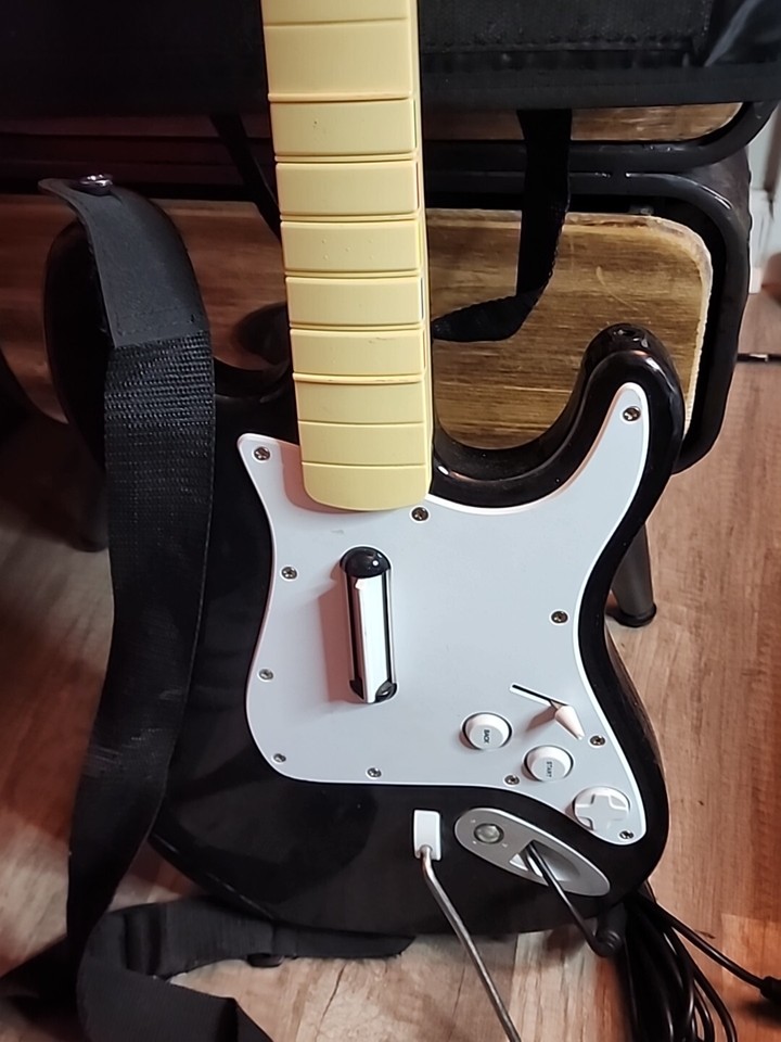 Fender Stratocaster RockBand Guitar Hero Wired Controller Xbox 360 | eBay