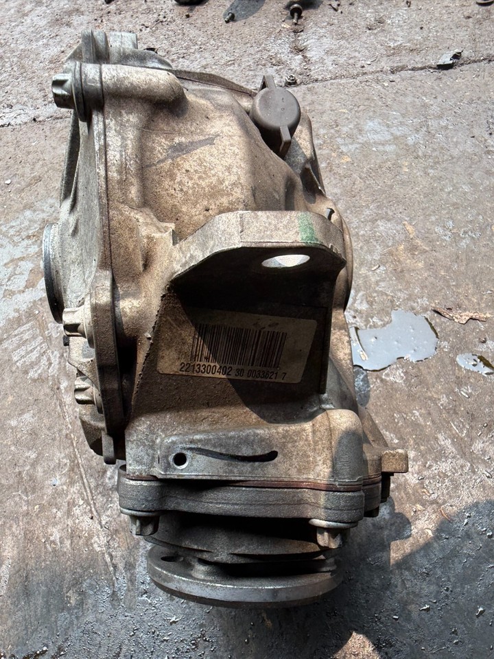 MERCEDES BENZ C300 E300 E400 OEM 09-18 4MATIC FRONT DIFFERENTIAL | eBay