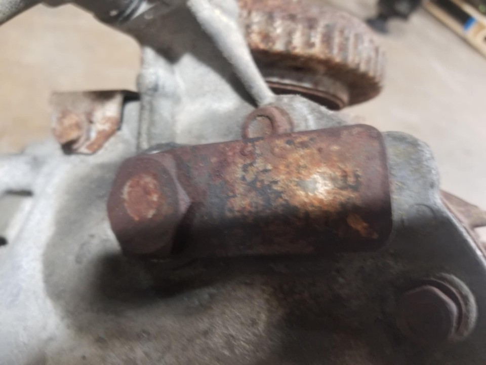 2004 GTO Rear End 3.46 Gear Differential Diff Carrier Assembly OEM ...