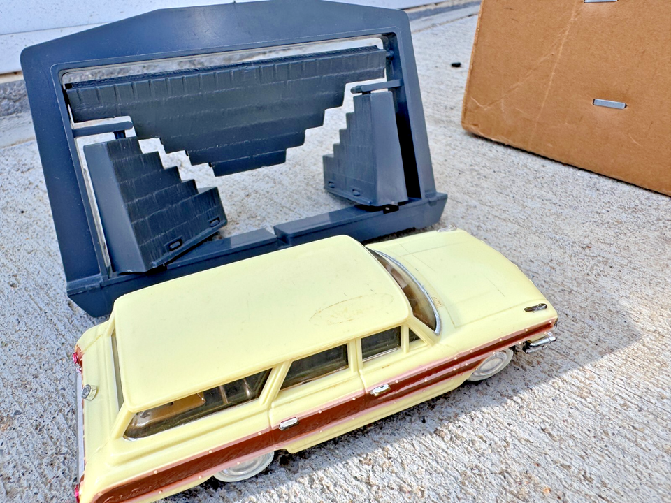 1967 MOTORIFIC TORNADO RACERIFIC Slot Racetrack Ideal Toys 4 Race Cars ...