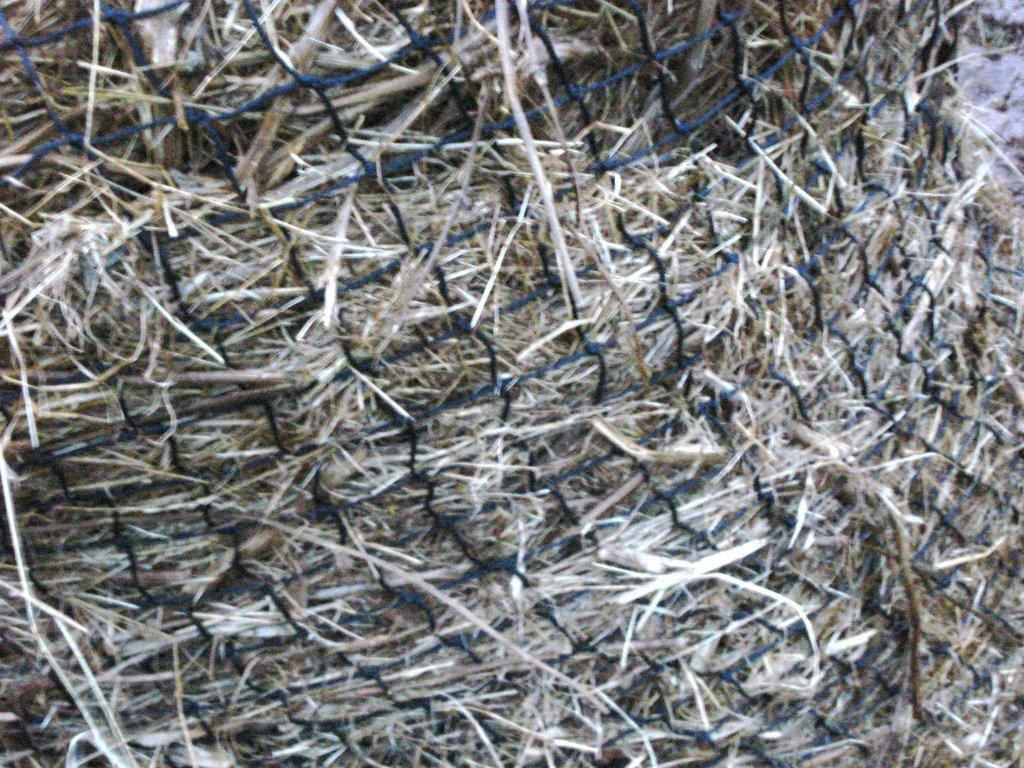 SLOW FEED HORSE LARGE HAY NET fits a 3 | Grelly UK