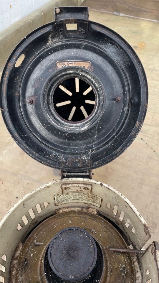 Vintage Valor Paraffin Heater Model No. 104: Cream/Black in Original ...