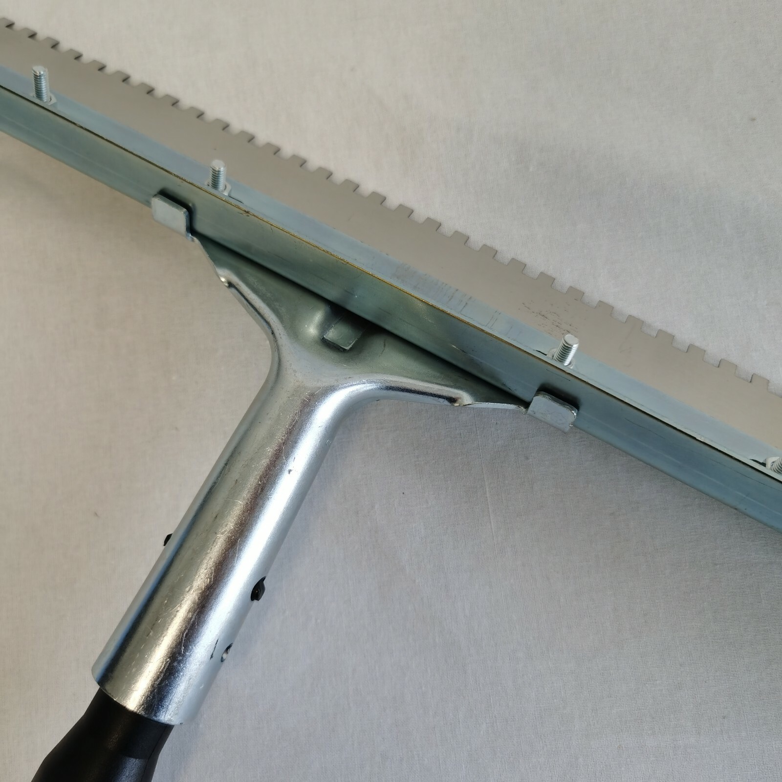 New Stainless Long Handle Self-leveling and Scraper Knife with U-Shape ...