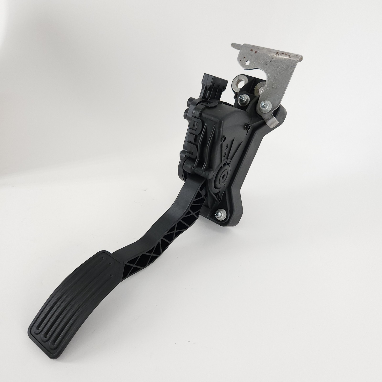 Genuine OEM Nissan 18002-EZ20A Accelerator Pedal Travel Sensor 2017 ...