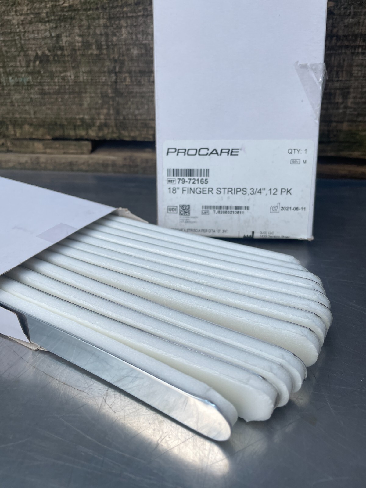 BOX OF 12 PROCARE 18" Aluminum Padded Finger Strips 3/4" 79-72165 See ...