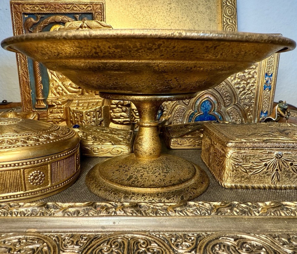 ANTIQUE TIFFANY STUDIOS NEW YORK BELLFLOWER MOTIF FOOTED COMPOTE TAZZA ...