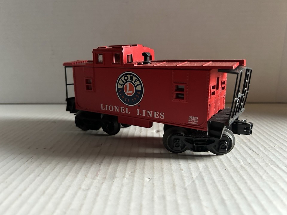 New Lionel Lines Illuminated Caboose 36825 O-Gauge Railroad Train Car ...