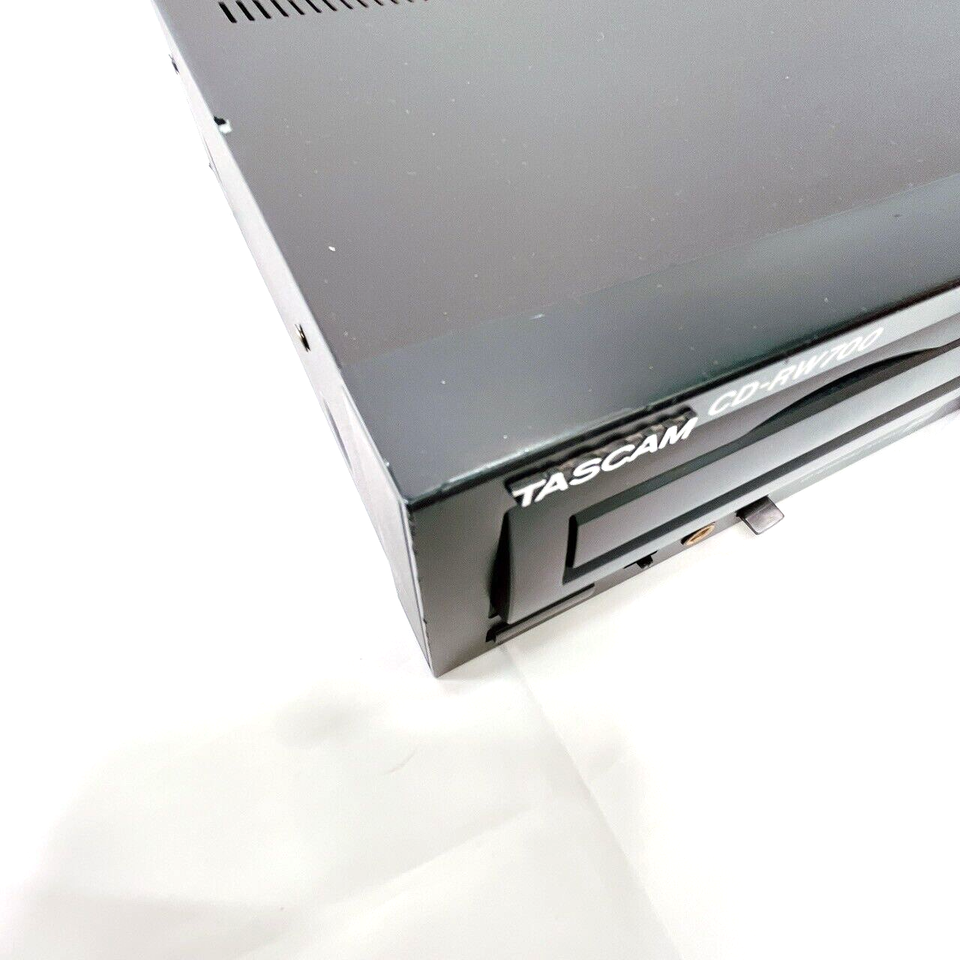 TASCAM CD-RW700 Professional CD Rewritable Recorder Player Work AC100V ...