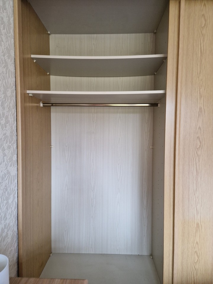 Wardrobe 3 Sliding Doors Middle Panel Is A Mirror Light Oak Wood Veneer ...