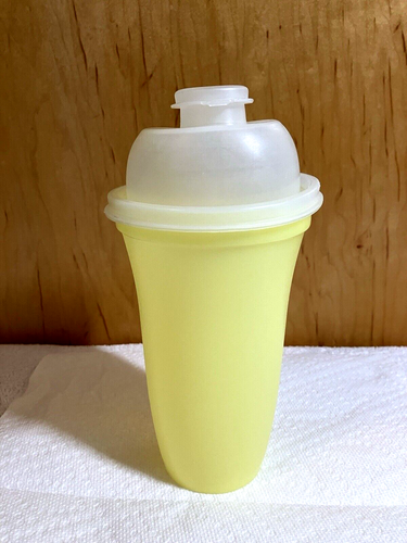 Tupperware Classic Quick Shake Shaker/Mixer/Blender 16 oz ~ Yellow ...