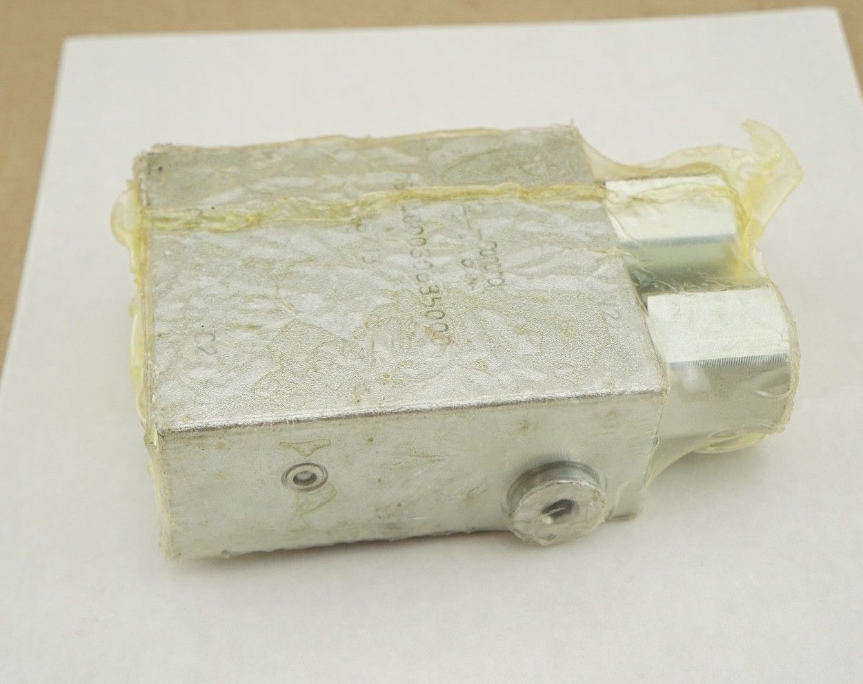 New Genuine JLG Oil Control Modena 084460030335003 7028344 Relief Valve ...