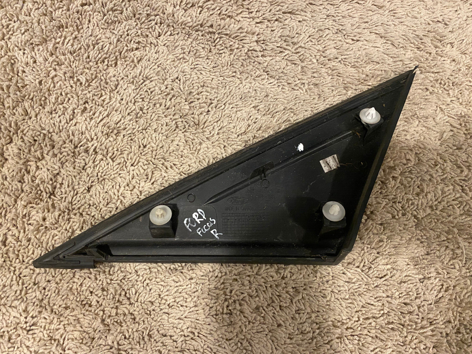 12-18 Ford Focus Front Right Side Outer Door Fender Corner Molding Trim ...