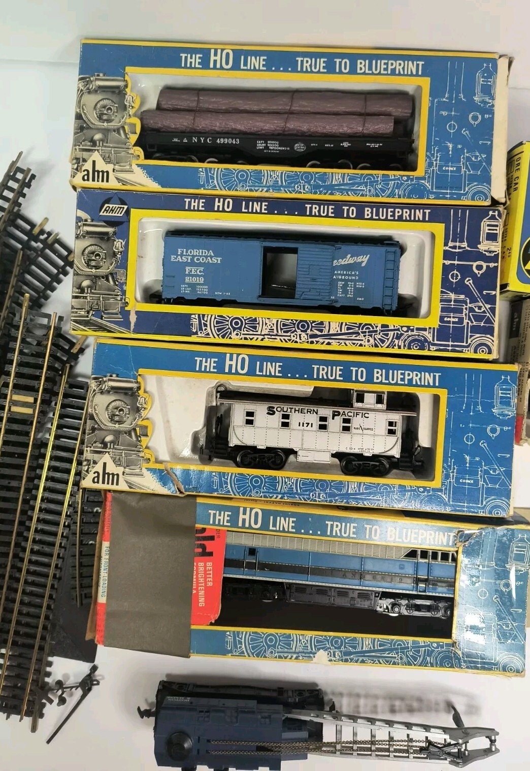 Vintage Model Railroad Set HO Train Set Tested Buildings Dual ...