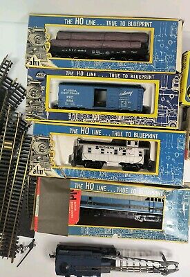 Vintage Model Railroad Set HO Train Set Tested Buildings Dual ...