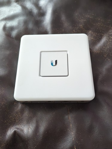 Ubiquiti Networks UniFi Security Gateway - White (USG) | eBay