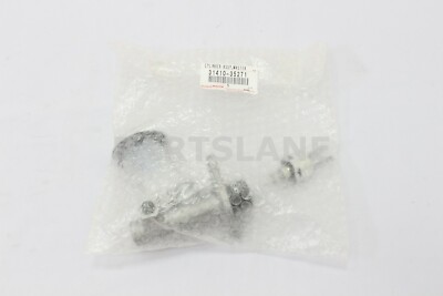 Toyota 4Runner 1993-1995 Pickup 1994-1995 OEM Clutch Master Cylinder ...