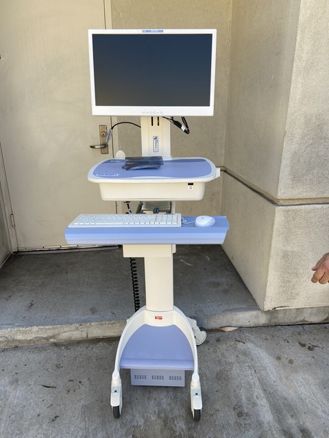 Metro Flo 1760 Mobile Clinic Workstation With 19in LCD Screen for sale ...