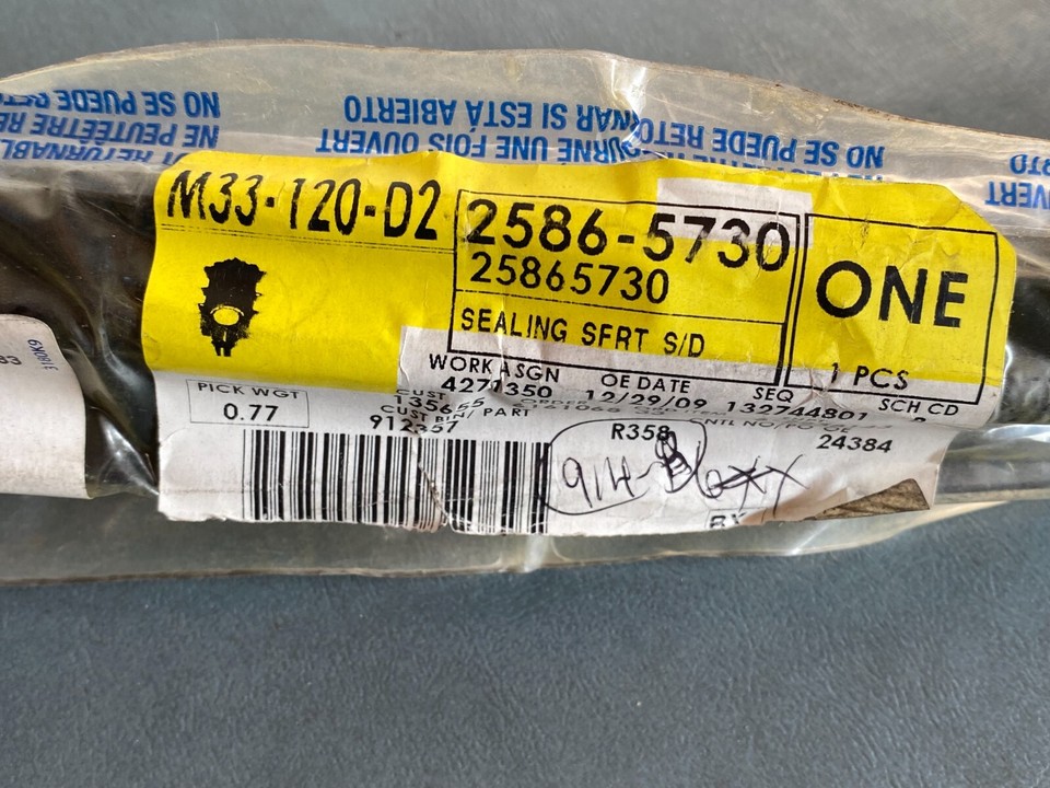 GM OEM NOS 22832142 Front Door Window Sealing Strip 2007-2014 Cadillac ...