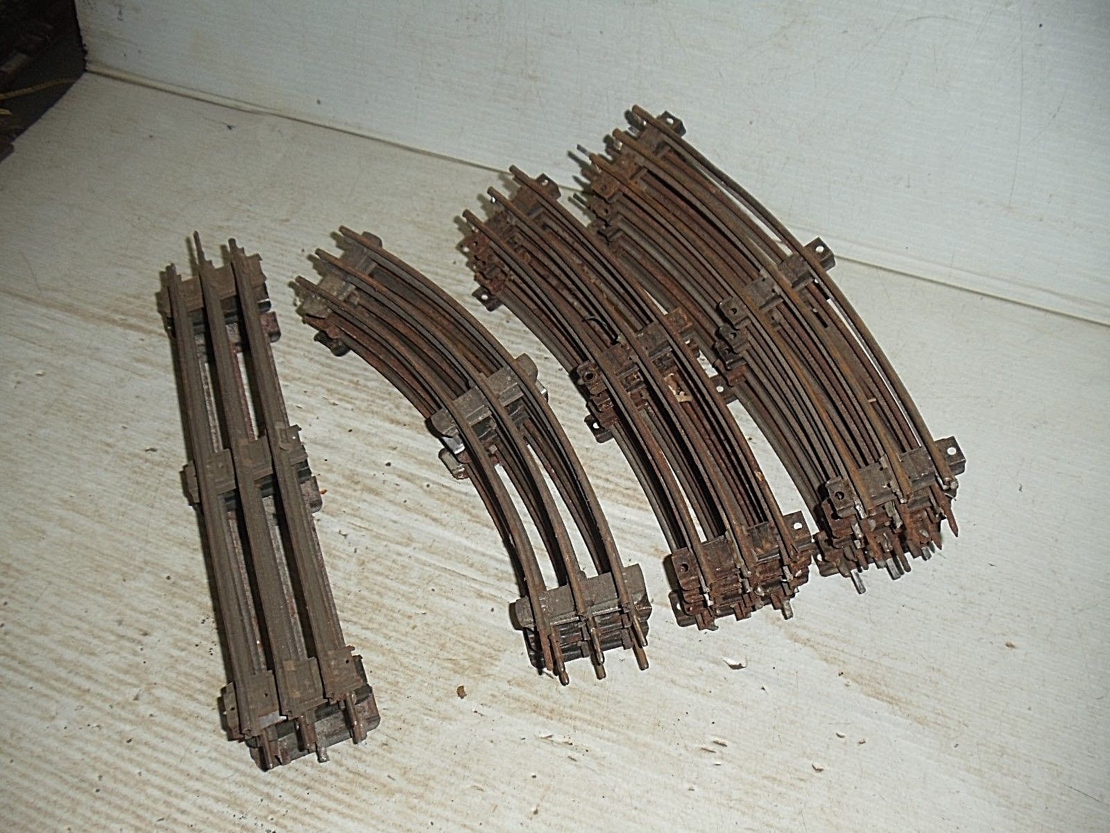 OLD VINTAGE O27 O GAUGE BANKED TRAIN TRACK LOT OF 12 CURVE & 3 STRAIGHT ...