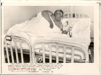 LD405 1966 Oversize Wire Photo BIG MAN WANTS ANSWERS! FAT OBESE NOT ...