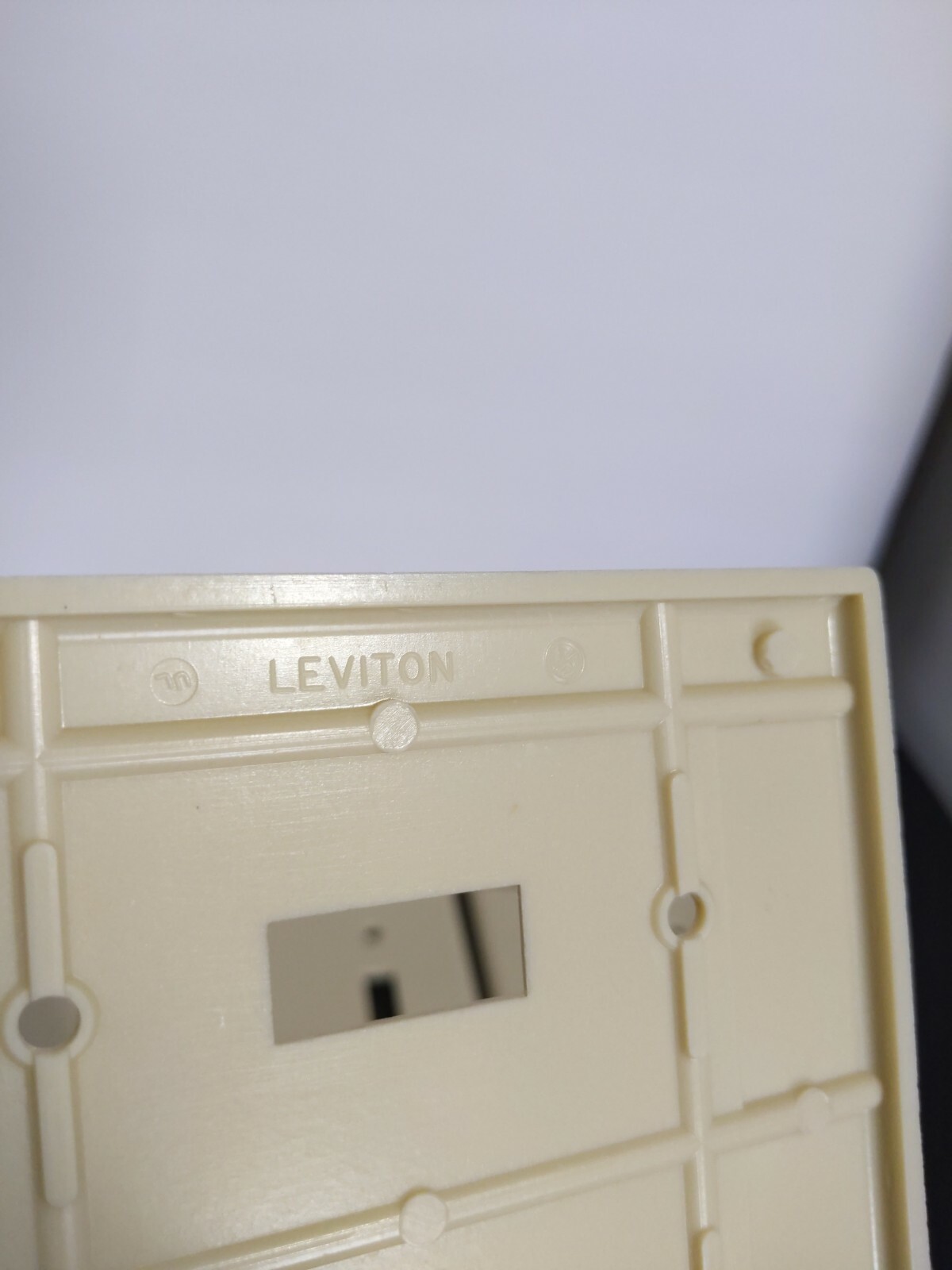 VINTAGE ART DECO LEVITON SMOOTH BAKELITE SWITCH PLATE OUTLET COVERS ...