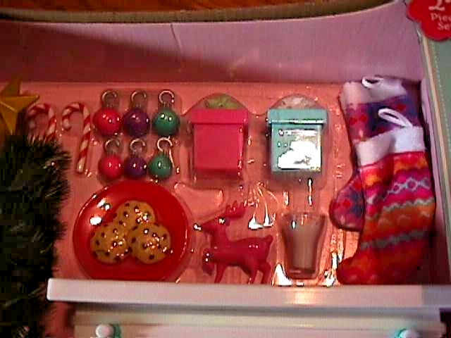 NWT MY LIFE HOLIDAY PLAY SET CHRISTMAS TREE LIGHTS UP!! FOR 18" DOLLS ...