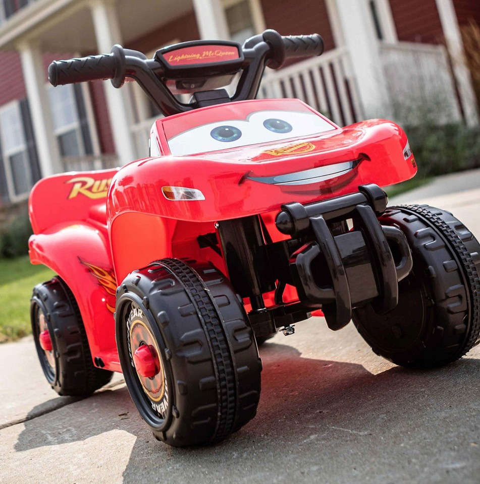 Kid Trax Disney Cars Quad Ride On Toy 6V Battery Lightning McQueen Red ...