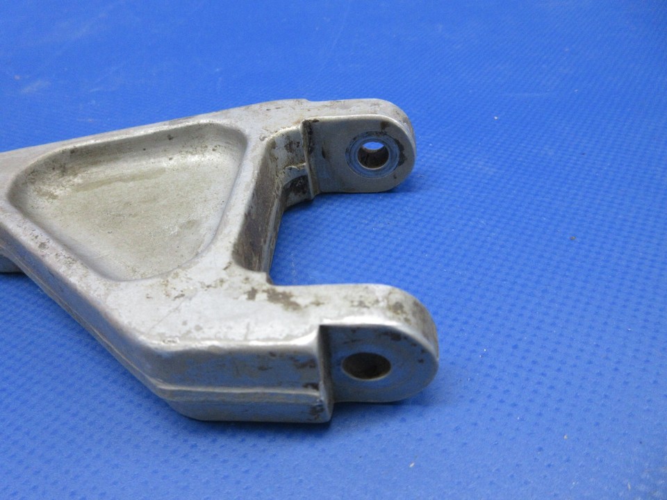 Piper PA23 Aztec Nose Gear Scissor & Bushing Assy P/N 752-914 (0324-718 ...