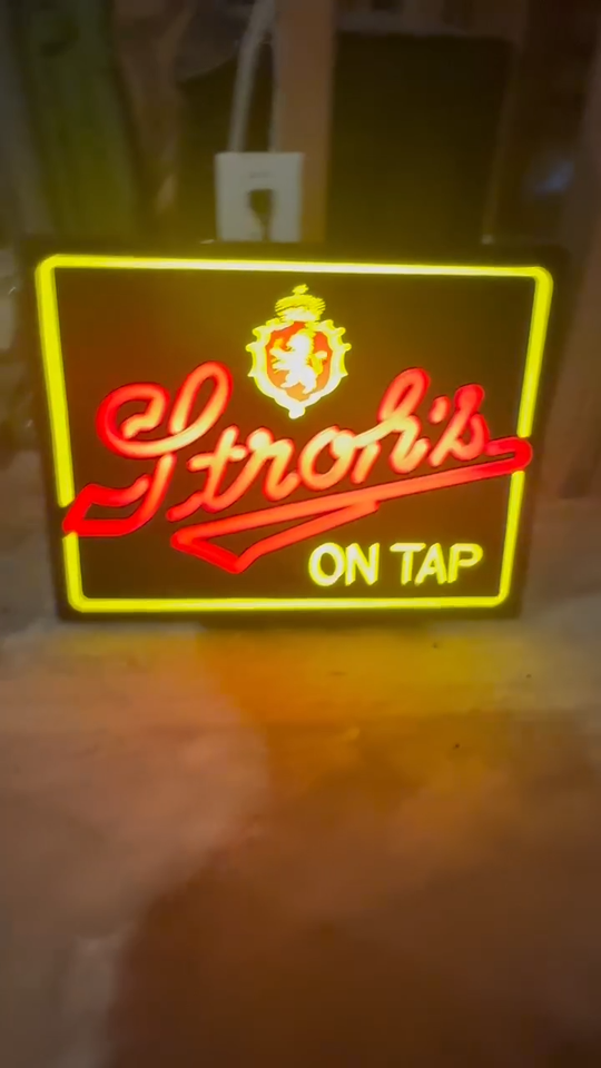 Stroh's Beer Light Up Bar Sign Michigan Faux Neon 20"x16"x5" - Vintage ...