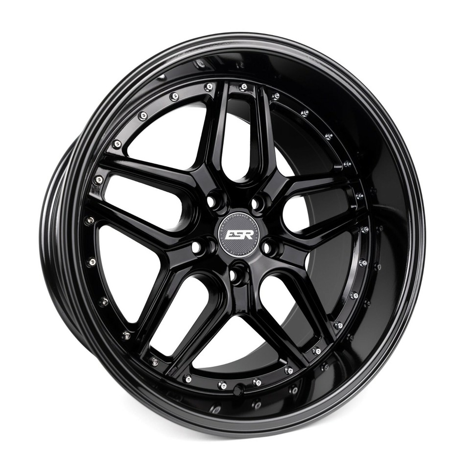 ESR CS15 18x10.5 +22 5x114.3 Gloss Black (Set of 4) | eBay