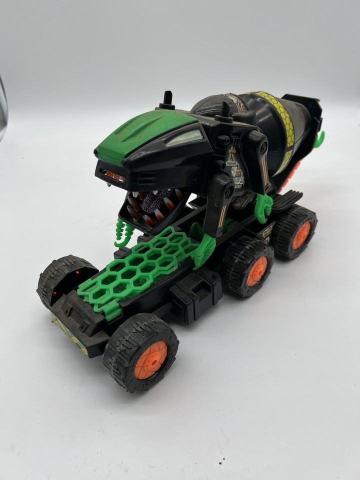 Hot Wheels 1992 Attack Pack Slime Inator Cement Truck to Hornet ...