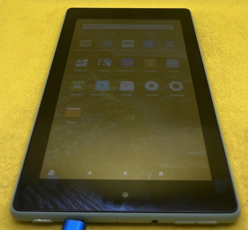 📦 Amazon Fire 7 (9th Generation) 16 GB Black Tablet w/ WiFi 7 x 4 ...