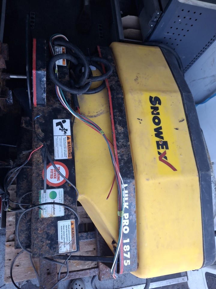 Snow Ex Bulk Pro 1875 Gritter. Spreader. Gritting Machine. Fit On Tow ...