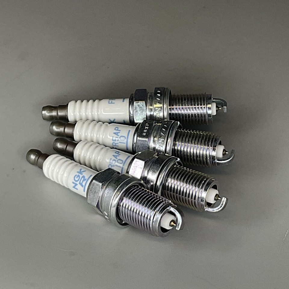 NGK Platinum Spark Plug 4PCS For Acura Integra Buick Skylark Chrysler ...