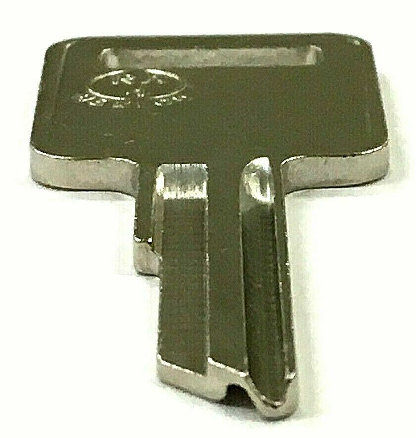 Case Tractors Dozers Construction Equipment Key Blank RA4 RA7 RB2 1584 ...